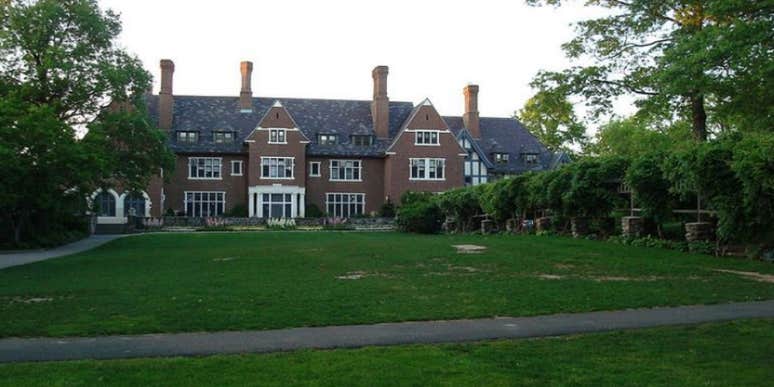 Who Is Lawrence Ray Sarah Lawrence Dad And Cult Leader Charged With Sex Trafficking Yourtango